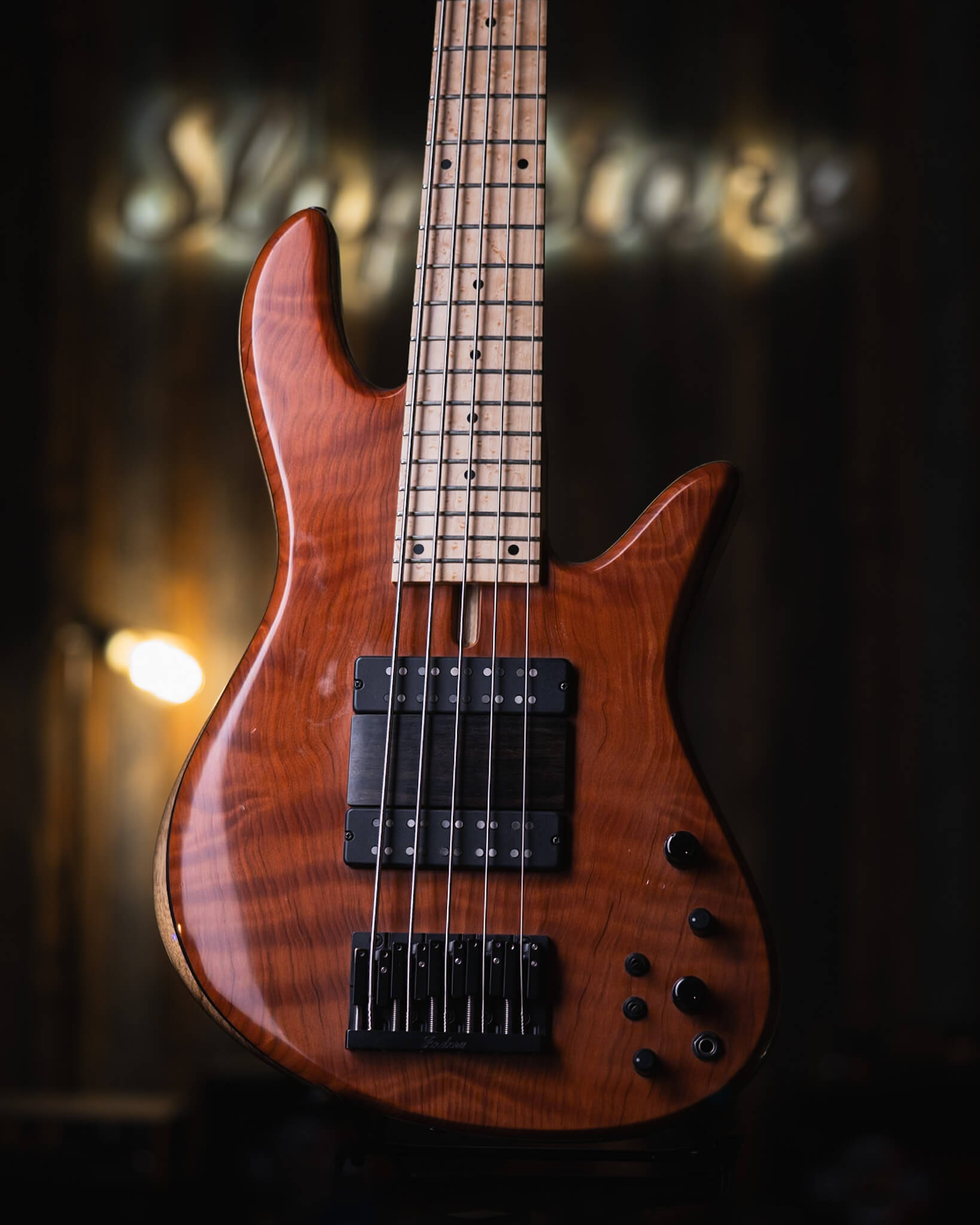 Fodera Emperor 5 Standar Special Flamed Redwood - Bajo Eléctrico | Gearhub 🌶️