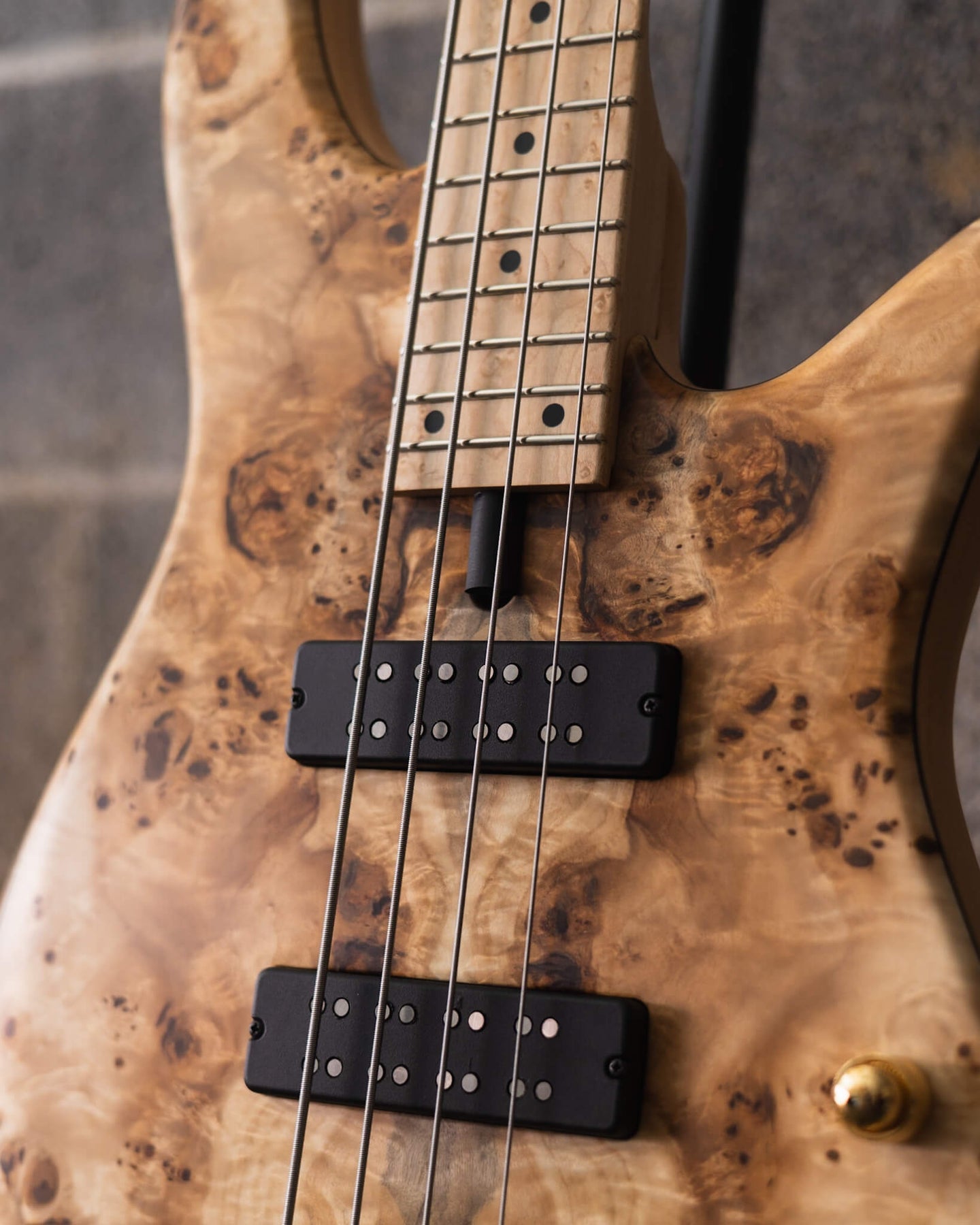 Fodera Emperor 4 Standard Special Poplar Burl (End-2024) - Bajo Eléctrico | Gearhub 🌶️